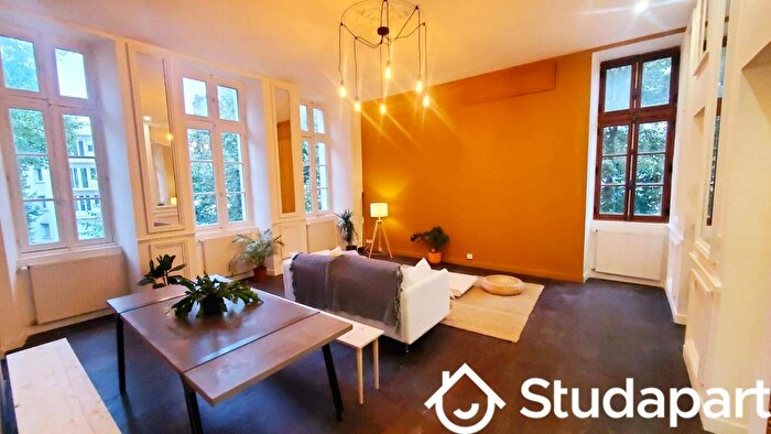 Dobrée-Bon Port, Nantes : Appartement 1 pièce à louer
