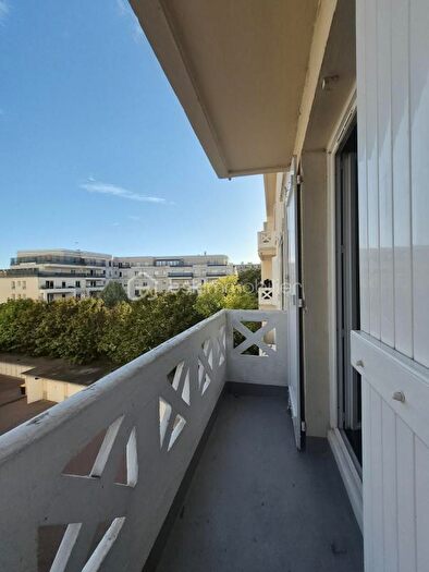Appartement 3 pièces à vendre à Colombes, Europe