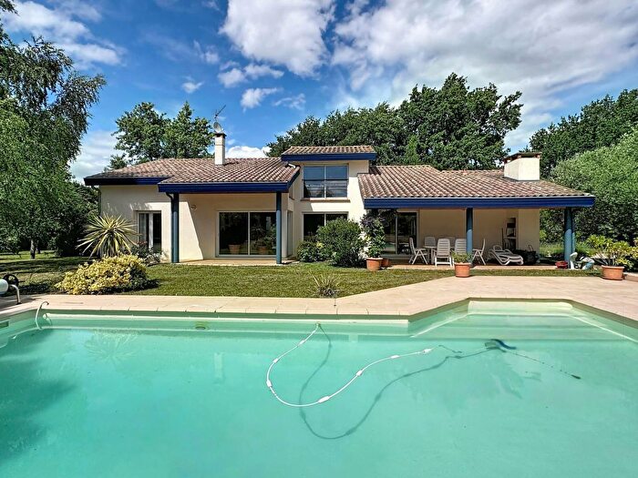 Maison 5 pièces à Saint-Jean, à vendre