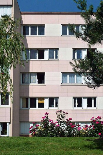 Appartement à louer - Mazurières, Rueil-Malmaison - 4 pièces - 3 chambres