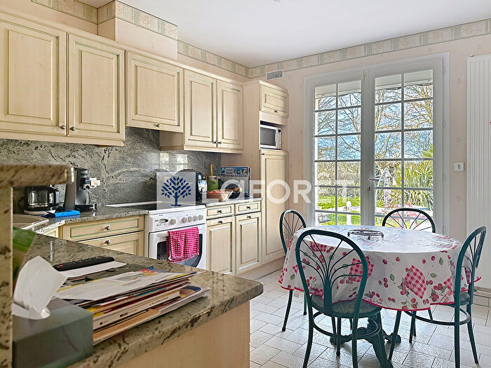 Maison à vendre - Châtillon-sur-Thouet - 5 pièces - 4 chambres