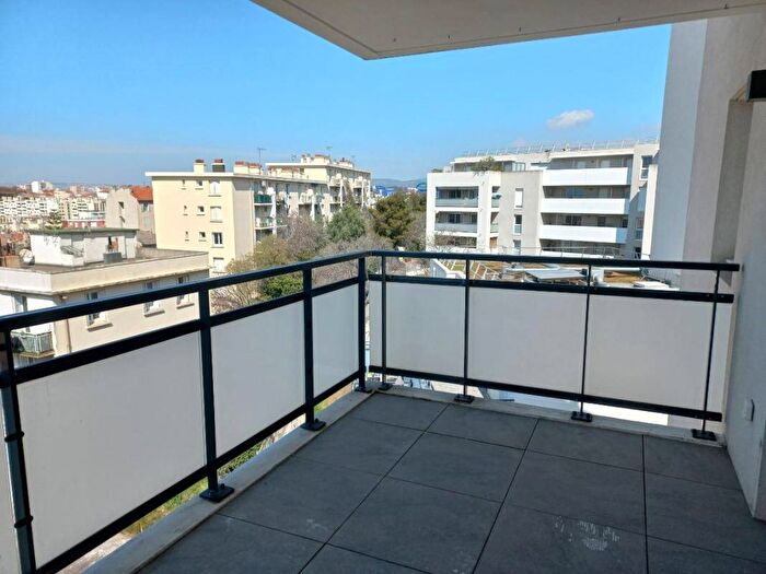 Appartement à louer - La Blancarde, Marseille ème arrondissement - 3 pièces - 2 chambres