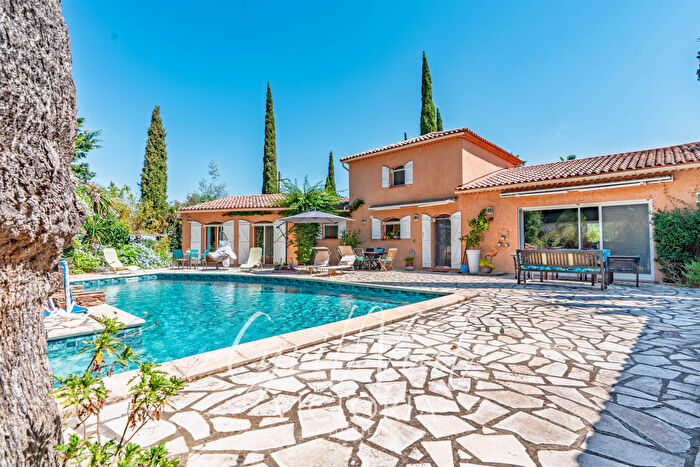 La Londe-les-Maures, Valcros, Alicastre, Haut Pansard, Bas Pansard, Le Pin : Maison 5 pièces à vendre