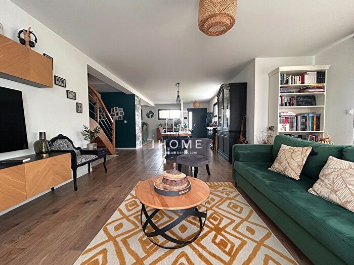 La Bazoge - Maison 8 pièces à vendre