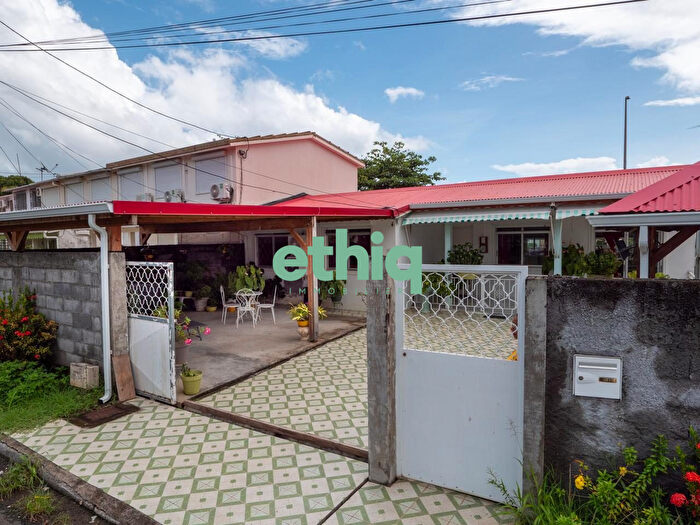 Maison à vendre - Goyave - 4 pièces - 3 chambres