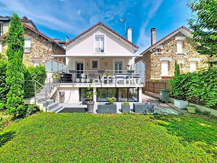 Thiais, Clury, Victor Hugo : Maison 6 pièces à vendre