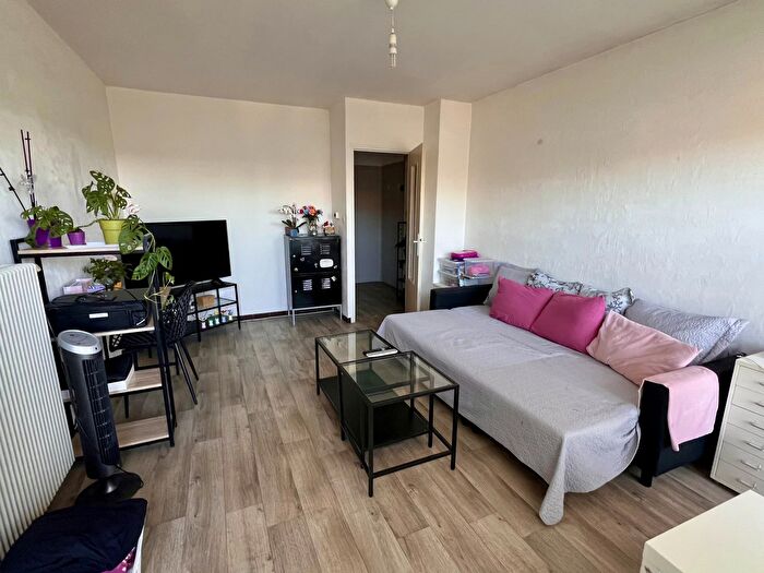 Appartement 3 pièces à Beaucaire, Centre-ville, à vendre