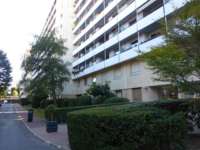 Appartement à louer - Val dOr, Saint-Cloud - 1 pièce