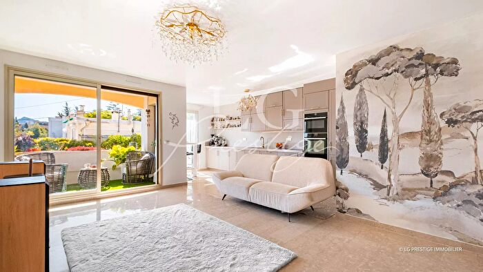 Appartement 4 pièces à vendre à Mandelieu-la-Napoule, Les Termes