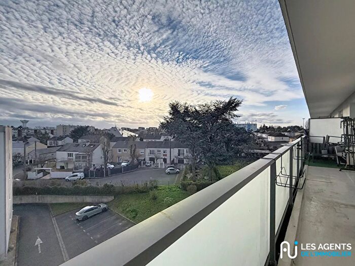 Appartement à vendre - Saint-Jean-de-la-Ruelle, Gambetta, Madeleine, Dix Arpents, Clos Neuf - 4 pièces - 3 chambres