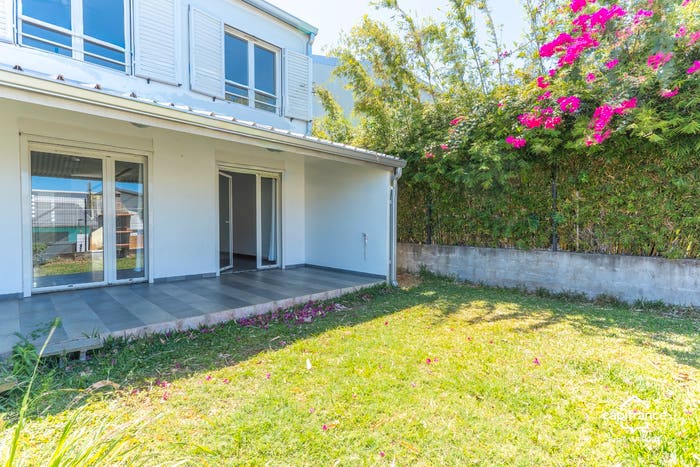 Saint-Pierre, Pierrefonds, Cap Long : Maison 4 pièces à vendre