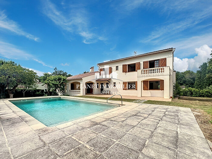 Maison à vendre - Roquefort-les-Pins - 7 pièces - 6 chambres