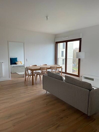 Appartement à louer - Cimetiere Nord-Petit Bruges - 3 pièces - 2 chambres