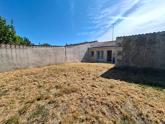 Saint-Jean-d'Angély - Maison 3 pièces à vendre
