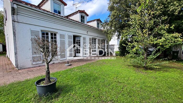 Maison à vendre - Mérignac, Centre-ville - 7 pièces - 5 chambres