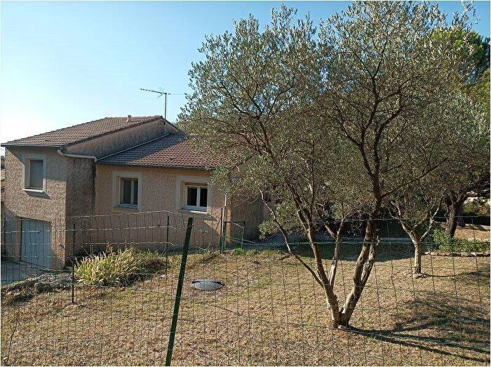 Maison à louer - Village-Rieu, Saint-Privat-des-Vieux - 4 pièces - 3 chambres