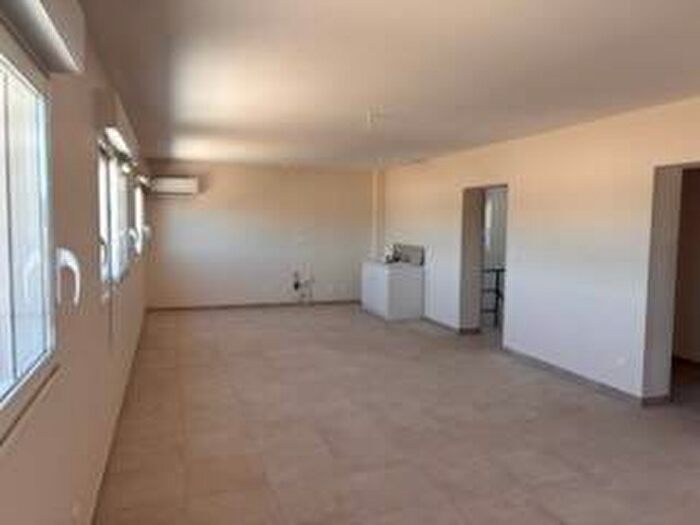 Appartement à louer - Croupillac-Clavières, Alès - 4 pièces - 3 chambres