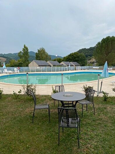 Appartement à vendre - Saint-Geniez-dOlt - 2 pièces - 1 chambre