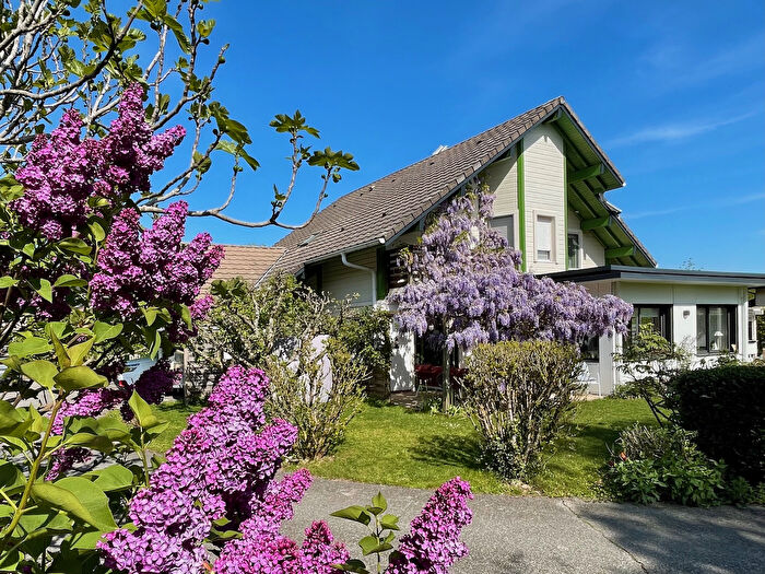 Maison 6 pièces à Divonne-les-Bains, à vendre