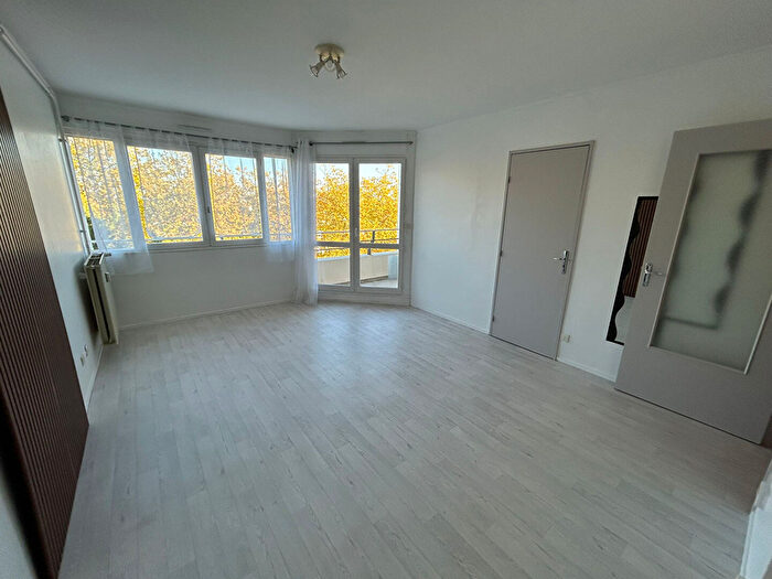 Appartement à louer - Poitiers, Couronneries - 1 pièce