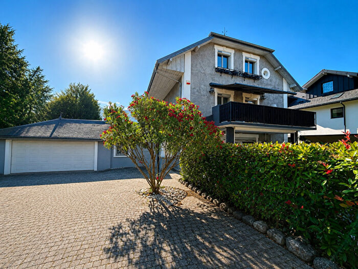 Maison 8 pièces à Tresserve, à vendre