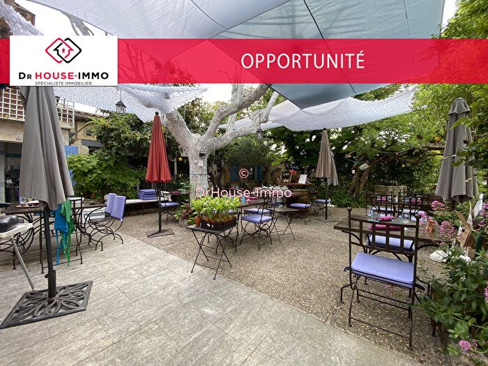 Maison à vendre - Fontvieille - 11 pièces - 6 chambres