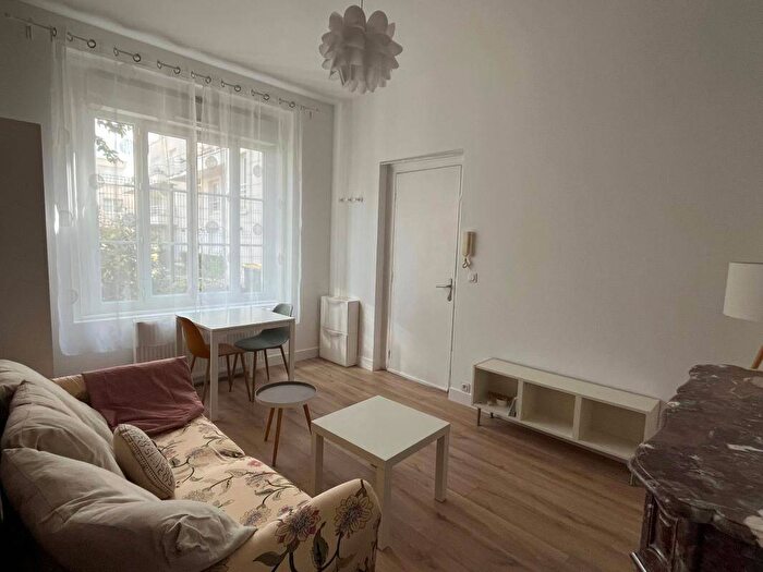 Barbâtre-Saint Remy-Verrerie, Reims : Appartement 2 pièces à louer
