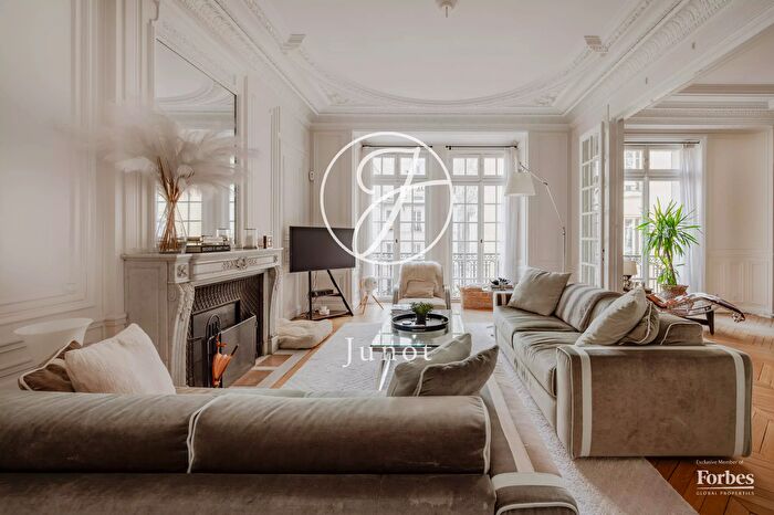 Appartement 7 pièces à vendre à Paris 6ème, Rennes