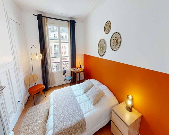 Appartement à louer - Saint Vincent de Paul-Lariboisière, Paris ème arrondissement - 3 pièces - 3 chambres