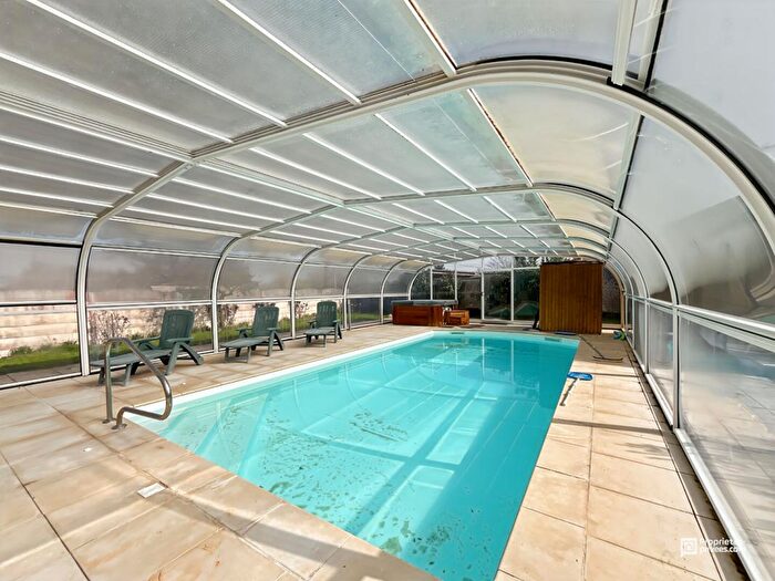 Maison à vendre - Berson - 9 pièces - 4 chambres