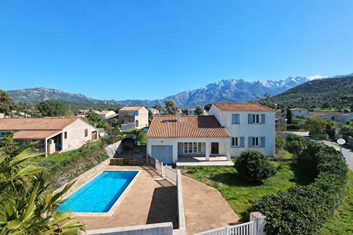 Maison à vendre - Calenzana - 5 pièces - 4 chambres