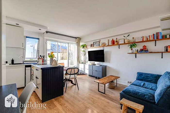 Appartement à vendre - Paris e , Epinettes, Bessières - 1 pièce