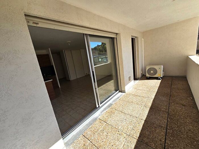 Appartement 1 pièce à louer - Arènes, Nîmes
