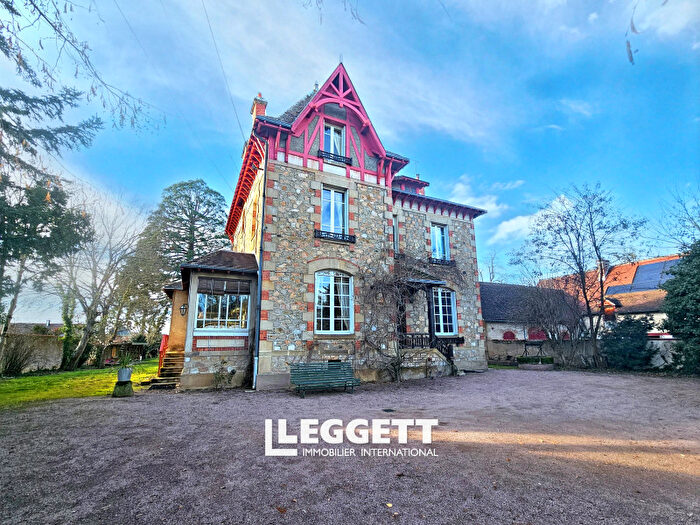 Maison à vendre - Cosne-dAllier - 10 pièces - 6 chambres