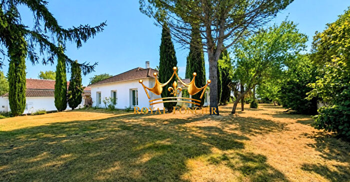 Châtellerault, Est : Maison 5 pièces à vendre