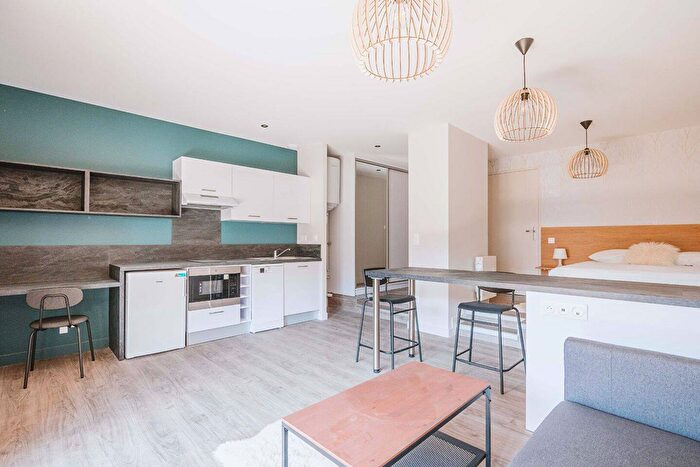 Appartement à louer - Lecoq, Clermont-Ferrand - 2 pièces - 1 chambre