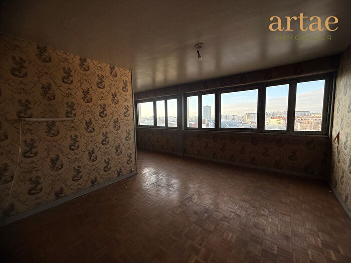 Appartement à vendre - Lyon e , Monchat - 5 pièces - 4 chambres