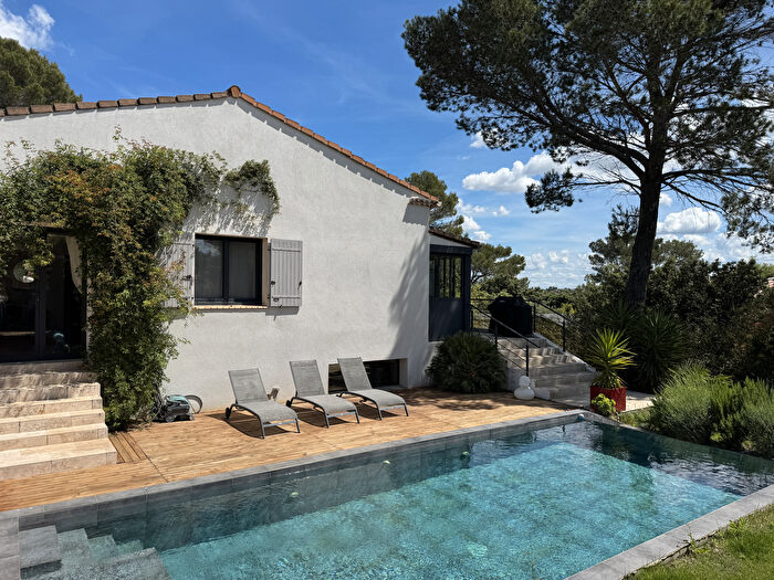 Maison 7 pièces à Villeneuve-lès-Avignon, Charbonnières, à vendre