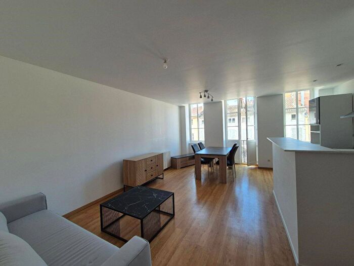 Appartement à louer - Centre Ville, Mâcon - 2 pièces - 1 chambre