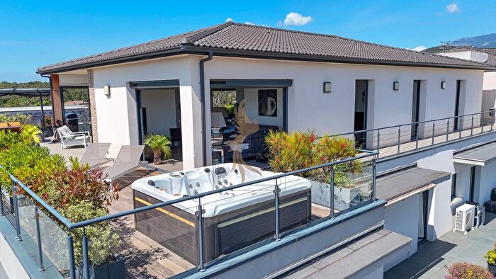 Appartement à vendre - Porto-Vecchio - 4 pièces - 3 chambres