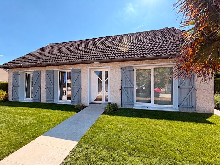 Saint-Lubin-des-Joncherets : Maison 5 pièces à vendre