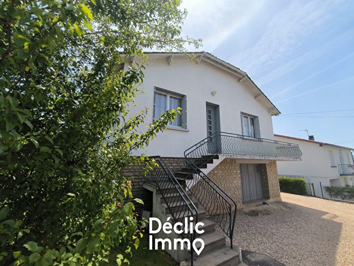 Maison 6 pièces à Aiffres, à vendre