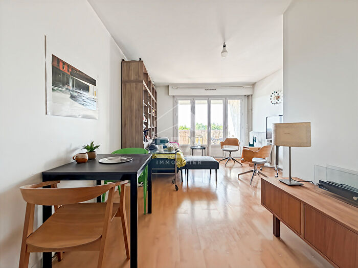 Montreuil, Ruffins, Théophile Sueur : Appartement 3 pièces à vendre