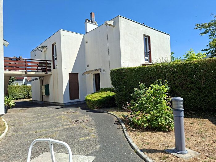 Villiers-le-Bel, Charmettes : Appartement 4 pièces à vendre