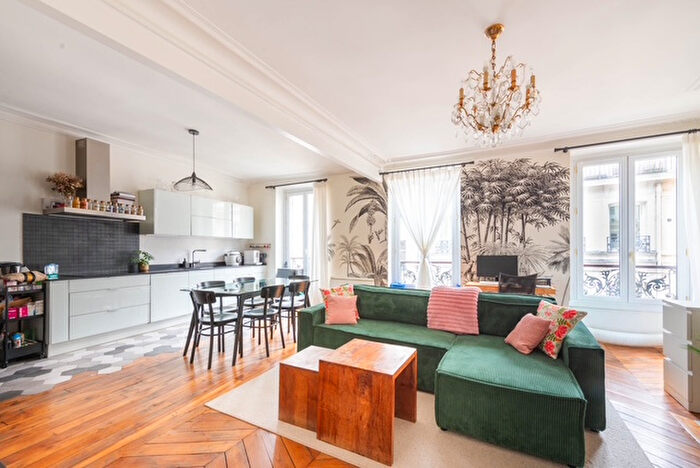 Appartement à vendre - Paris e , République, Saint-Ambroise - 4 pièces - 2 chambres