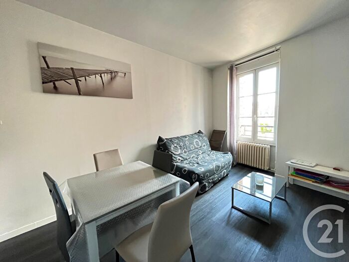 Appartement à louer - Chartres, Hôtel Dieu, Grand Faubourg - 1 pièce
