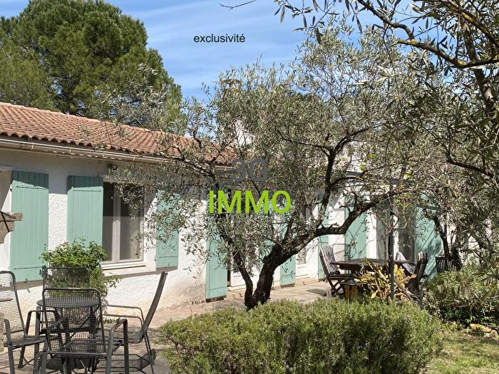 Maison à vendre - Uzès - 5 pièces - 3 chambres