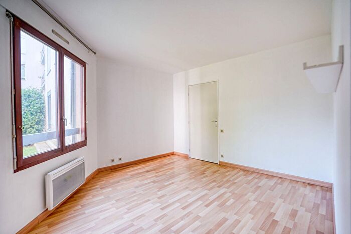 Appartement à louer - Verdun, Viroflay - 1 pièce