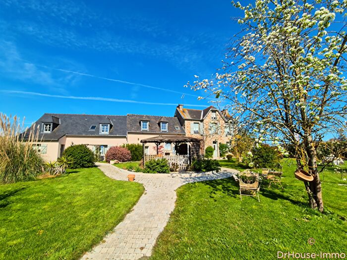 Maison 9 pièces à Saint-Denoual, à vendre