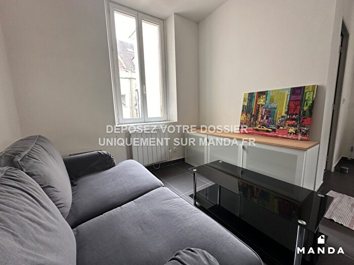 Appartement à louer - Meaux, Centre-ville, Cathédrale - 2 pièces - 1 chambre